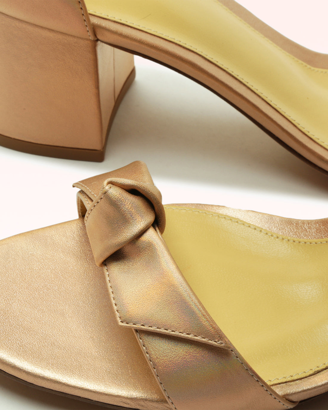 Stacey Feldman – Alexandre Birman